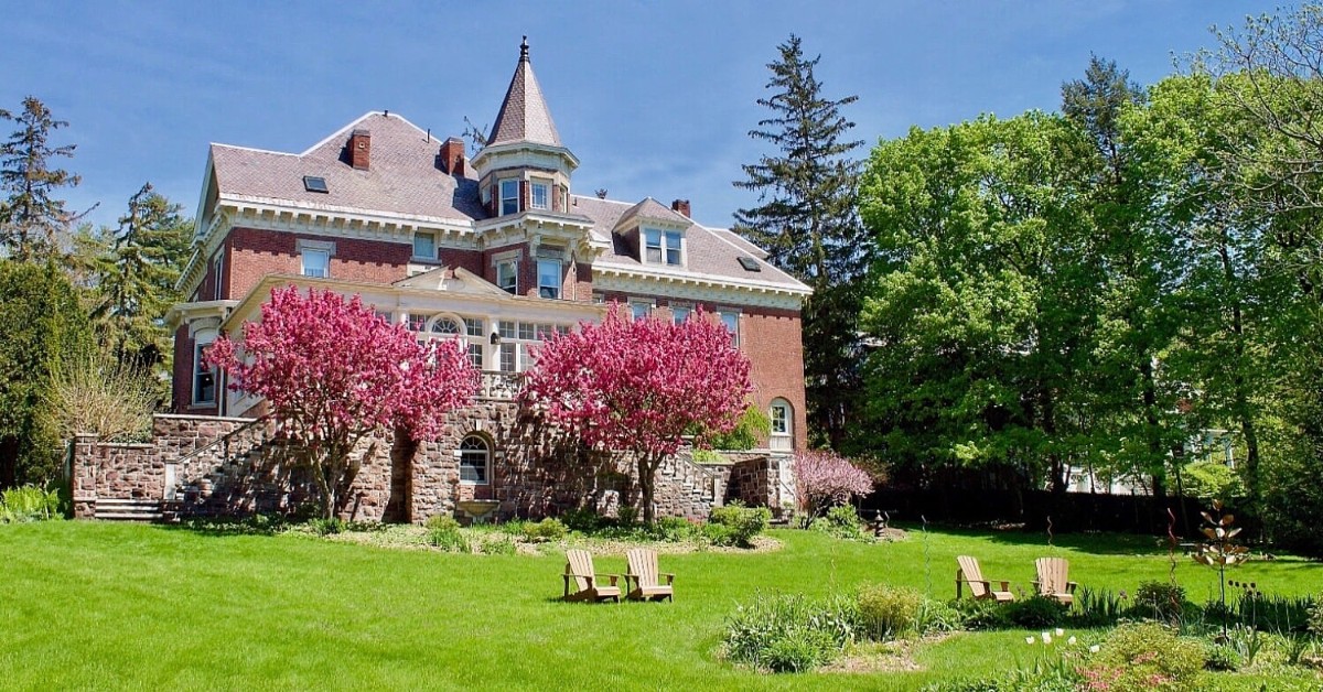 8 Best Hotels In Burlington VT - Best Hotels Anywhere